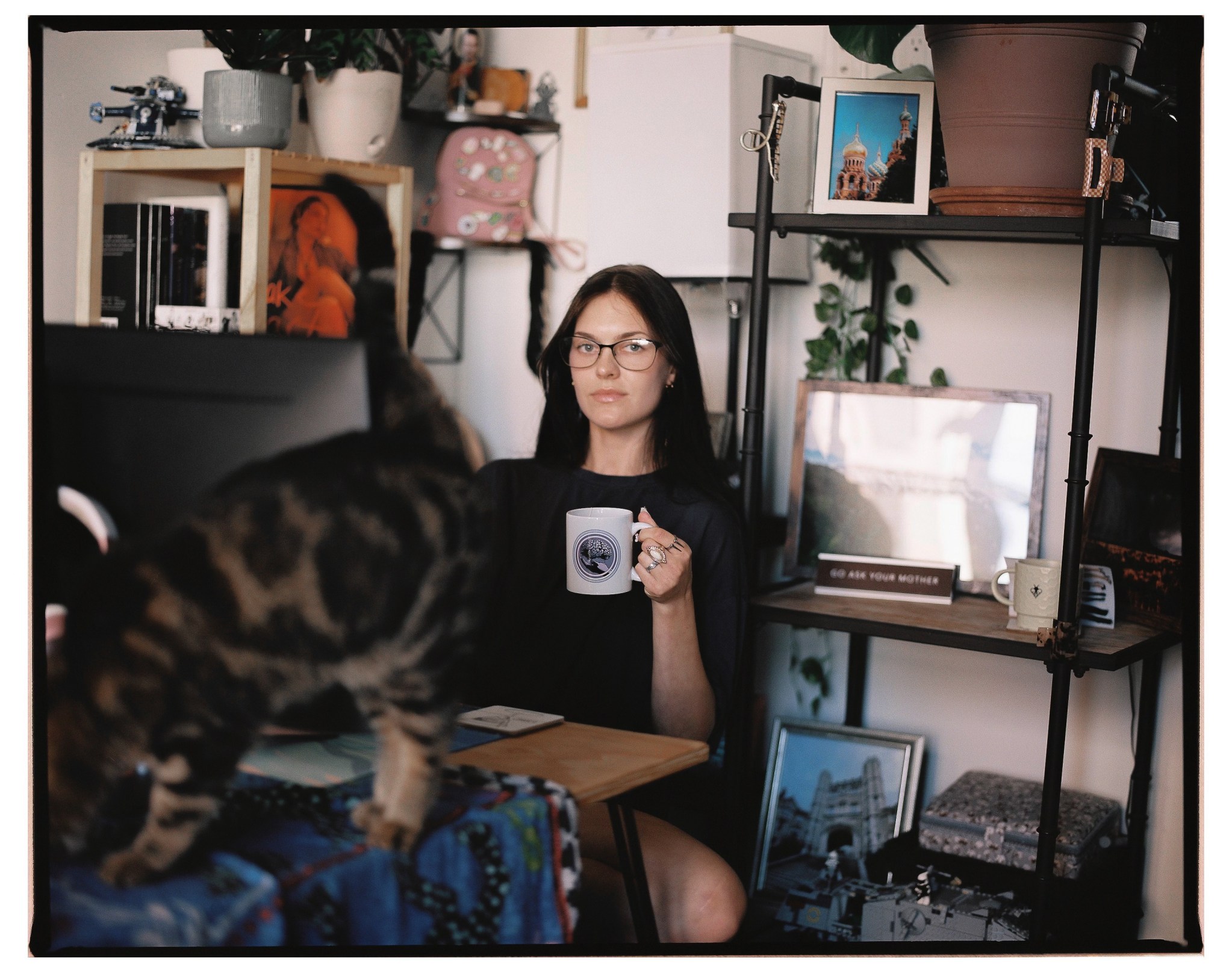 Guingrich, r. e. – PhD | Artist | Writer